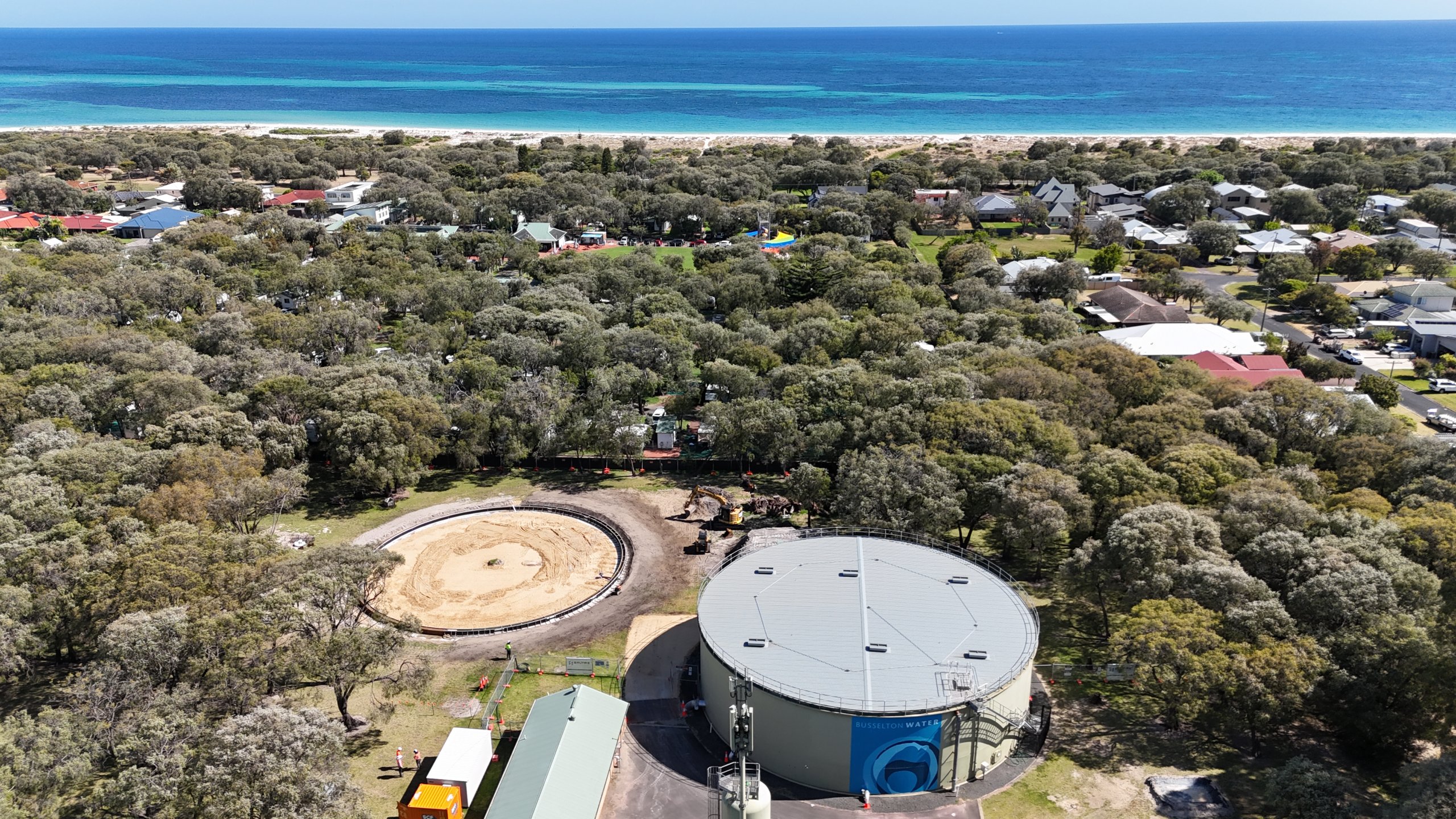 Installing a new water storage tank at Plant 4 - Busselton Water